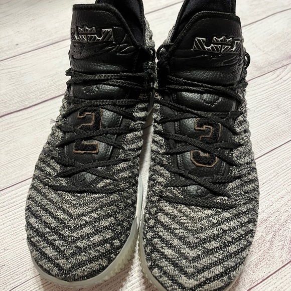 Nike | Shoes | Nike Lebron Xvi Oreo Mens Size L | Poshmark